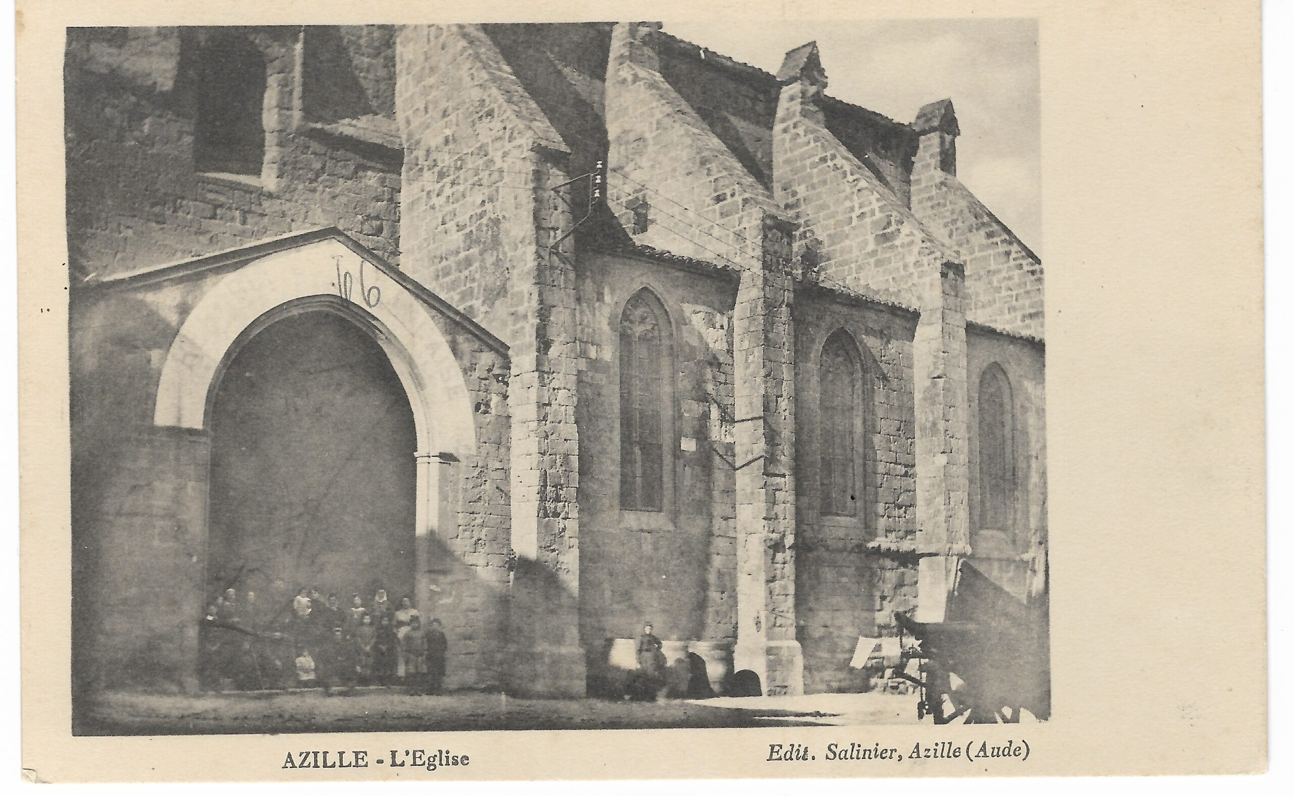Place de l'église - La mairie d'Azille : La mairie d’Azille